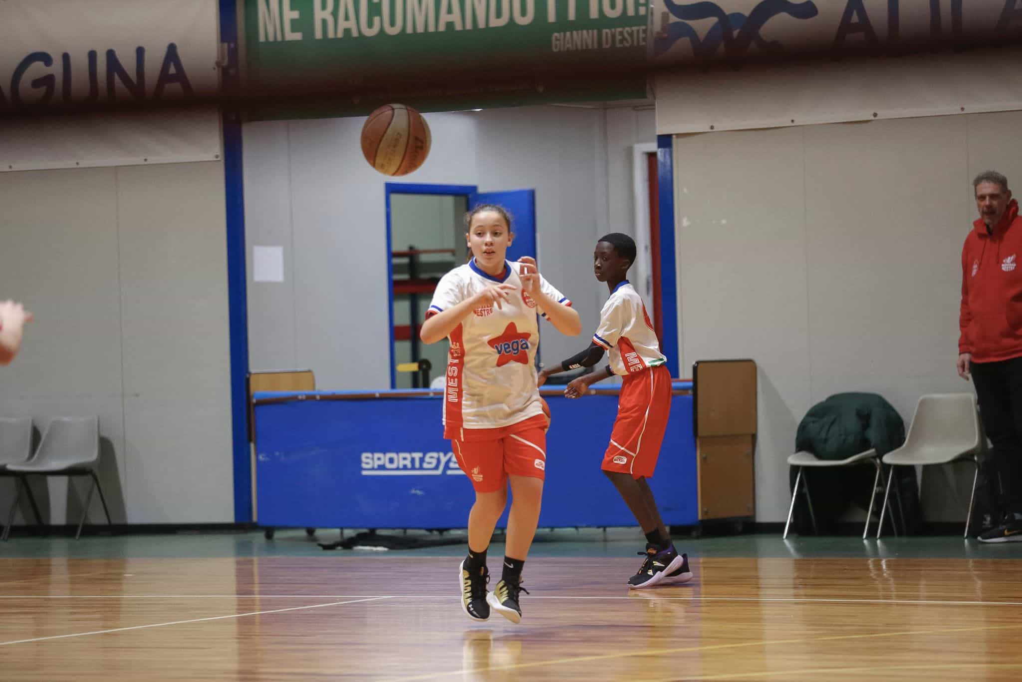 Sara Dabalà: allenamento della selezione femminile annata 2011 - Basket Mestre